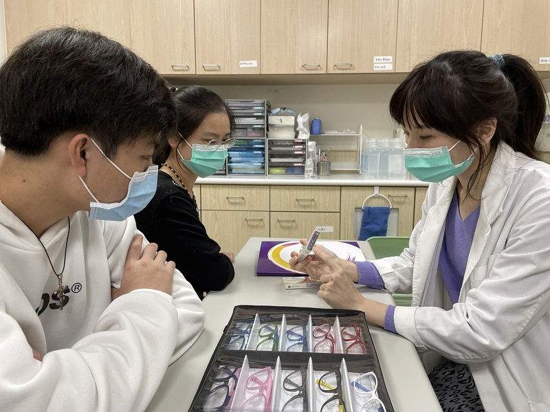 Proper implementation of universal myopia management prevents high ...